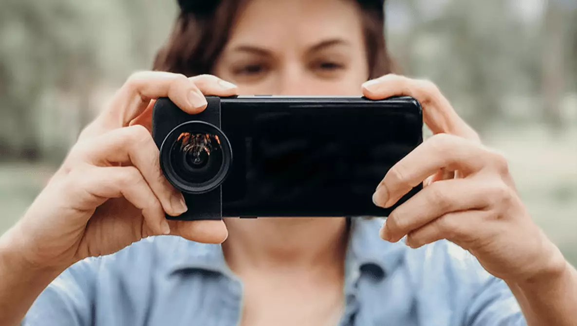 Konečně, největší mobilní fotografické objektivy přicházejí na Galaxy S8
