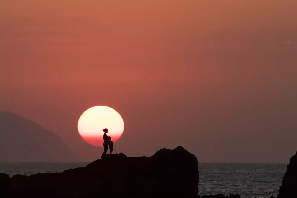 Havajski sončni zahodi Aarona Evelanda - na podlagi 'The Endless Summer' - vam bo omogočilo takojšnjo rezervacijo leta na Havaje 146451_1