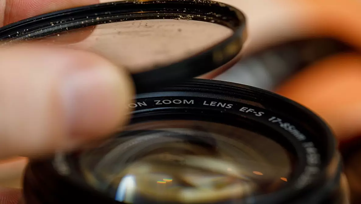 镜头的紫外线或保护过滤器有多少用途？