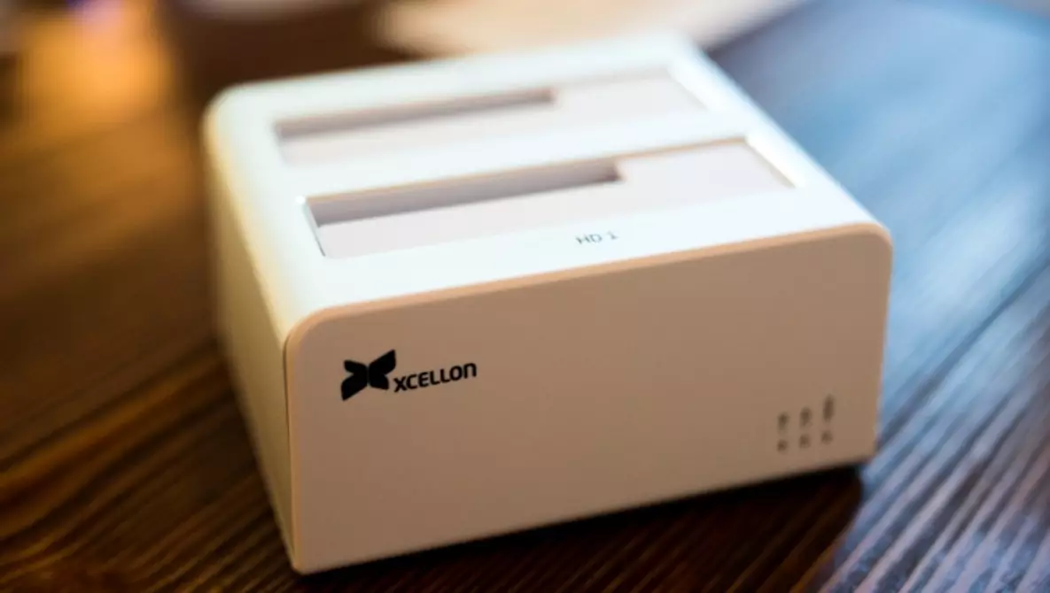 Fstoppers revize Xcellon HDD RAID Docking Station