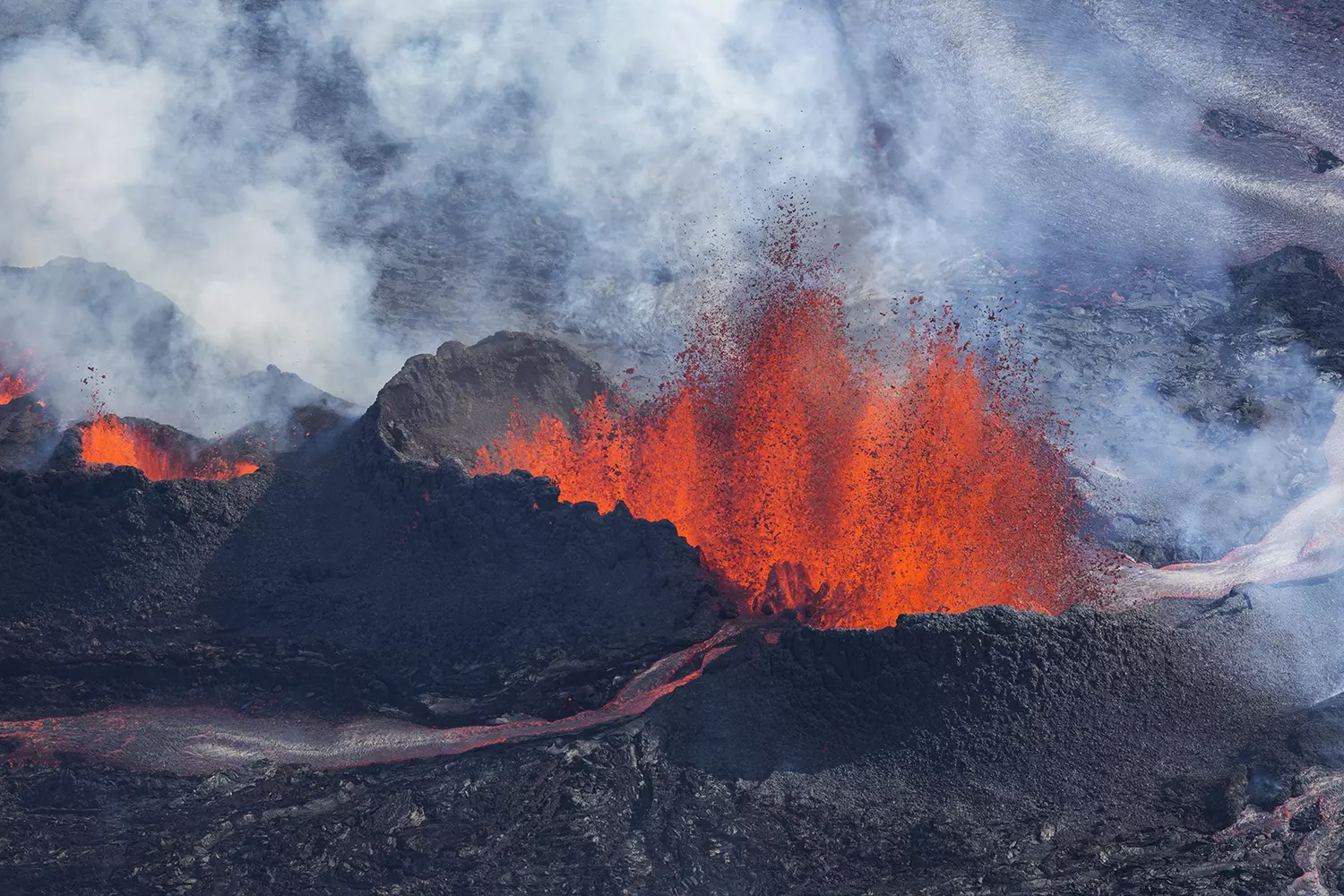 Incredible Aerial Photos Kubva kuIceland's Volcanic Eruption 153487_6