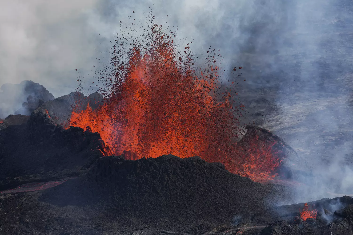 Incredible Aerial Photos Kubva kuIceland's Volcanic Eruption 153487_7