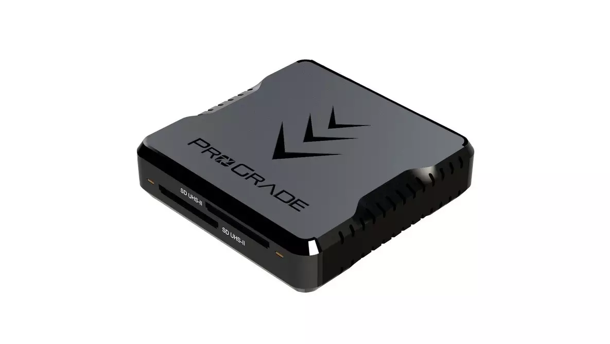 ProGrade Digital Kaluaran Dual-Slot SD Card Reader
