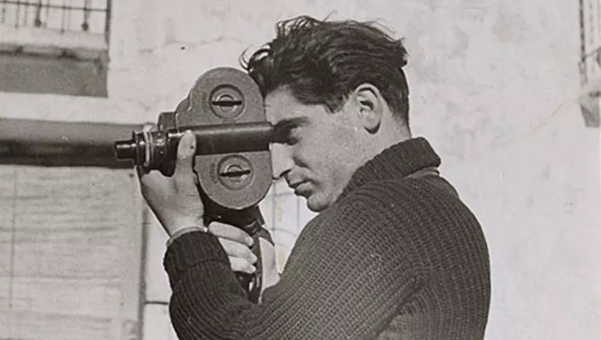 Lluniau Lliw Anweledig Robert Capa