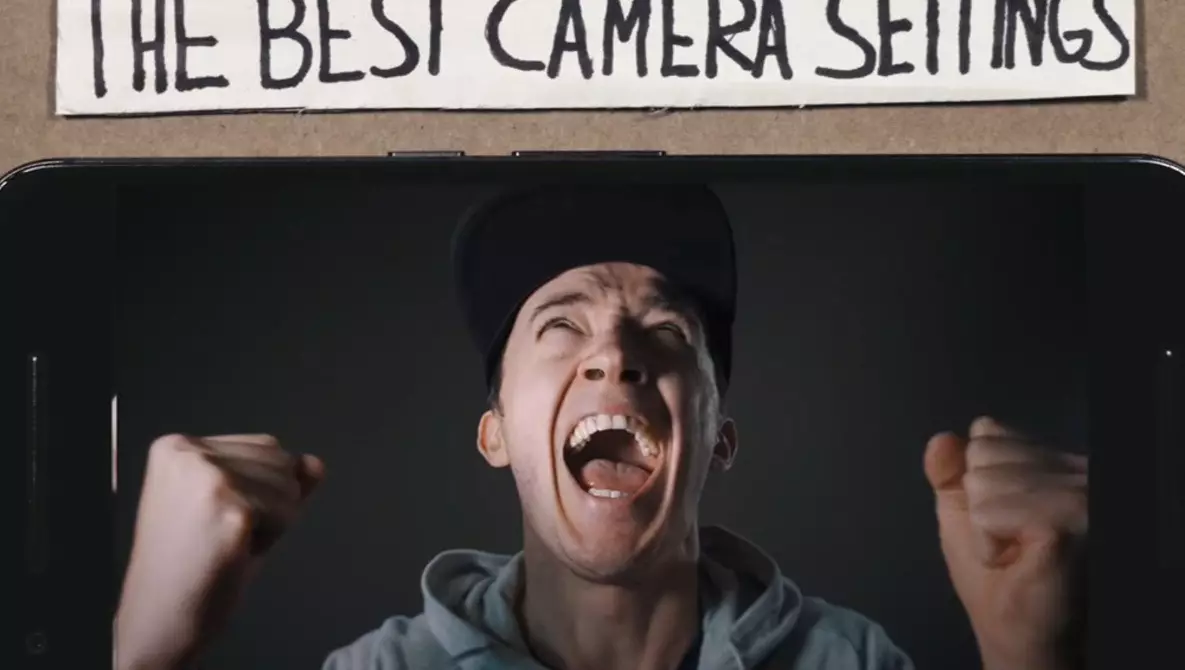 वीडियो शूट करना चाहते हैं? सिनेमाई वीडियो बनाने के लिए सर्वश्रेष्ठ कैमरा सेटिंग्स देखें