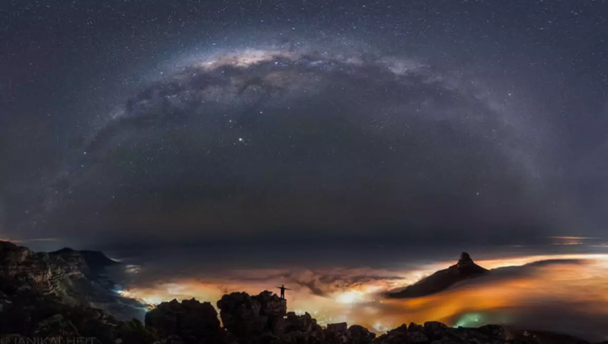 Un astrofotógrafo expón Cidade do Cabo a través de novas imaxes