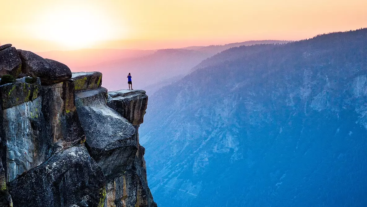 Two Fall to Deaths ĉe Yosemite's Taft Point, Loko de Viral Photo