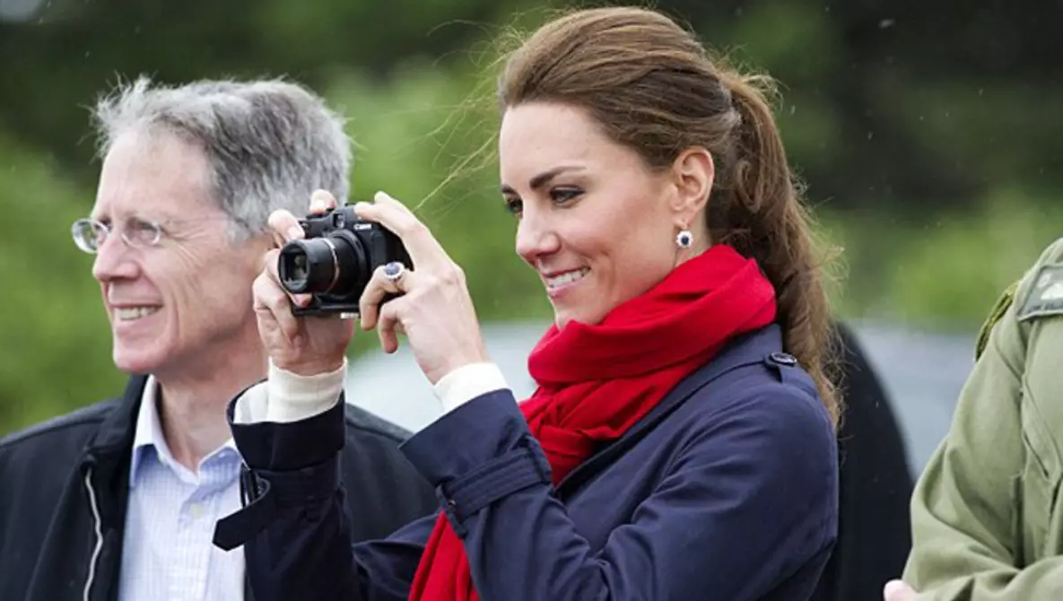 Kate Middleton ၊ Cambridge ၏ Duchess သည် RPS မှတစ်သက်တာဂုဏ်ထူးဆောင်အဖွဲ့ဝင်ကိုလက်ခံရရှိသည် - ထိုက်တန်ပါသလား။