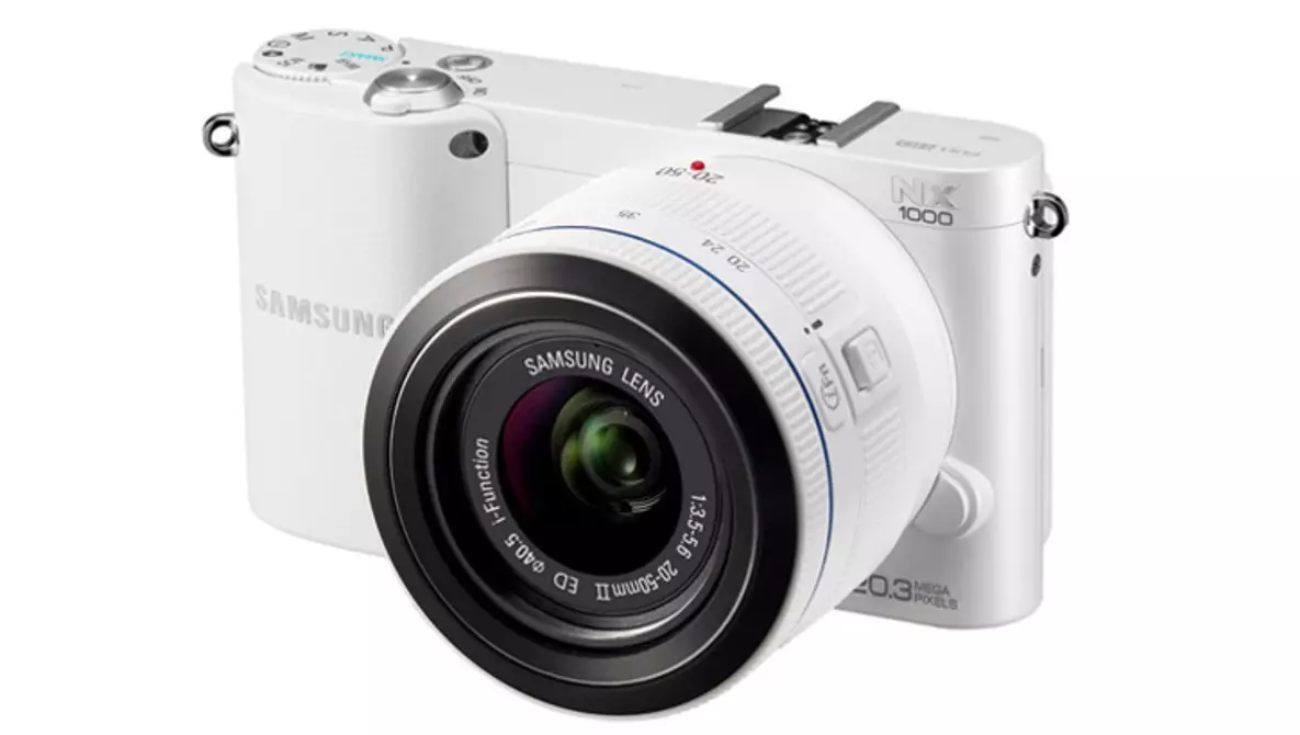 SMART kamera Samsung NX1000 s vestavěnou WiFi