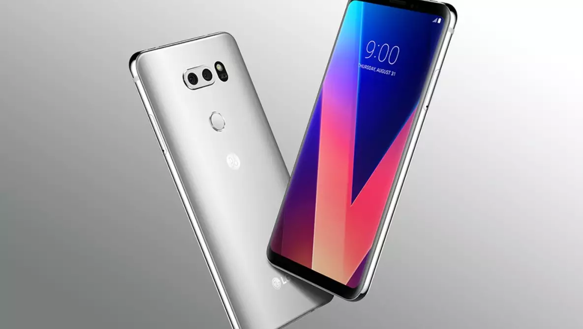 LG го вади чадот и огледалата пред да го пушти паметниот телефон V30