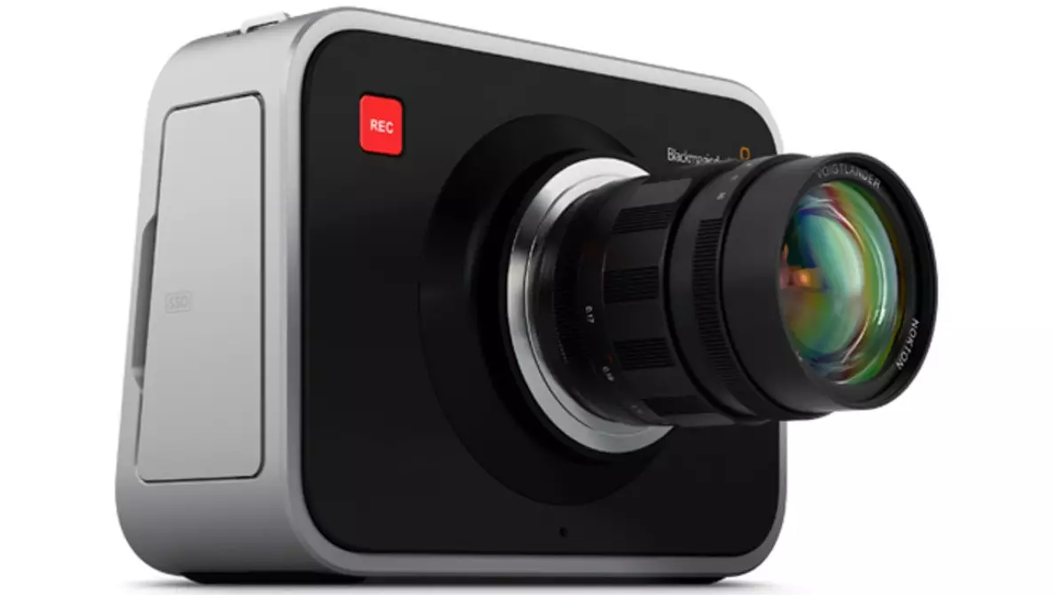 Blackmagic выпускает новую кинокамеру с пассивным креплением Micro 4/3