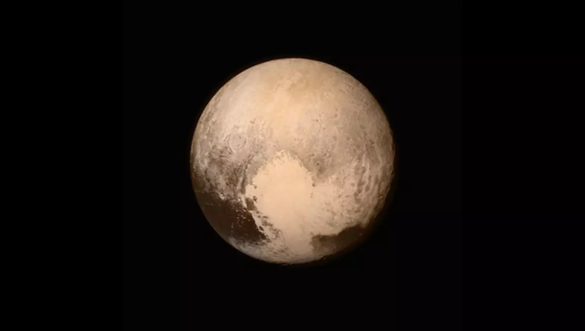 Gambar Pluto Anyar NASA Sawise Perjalanan 3 Milyar Mil - Dianyari