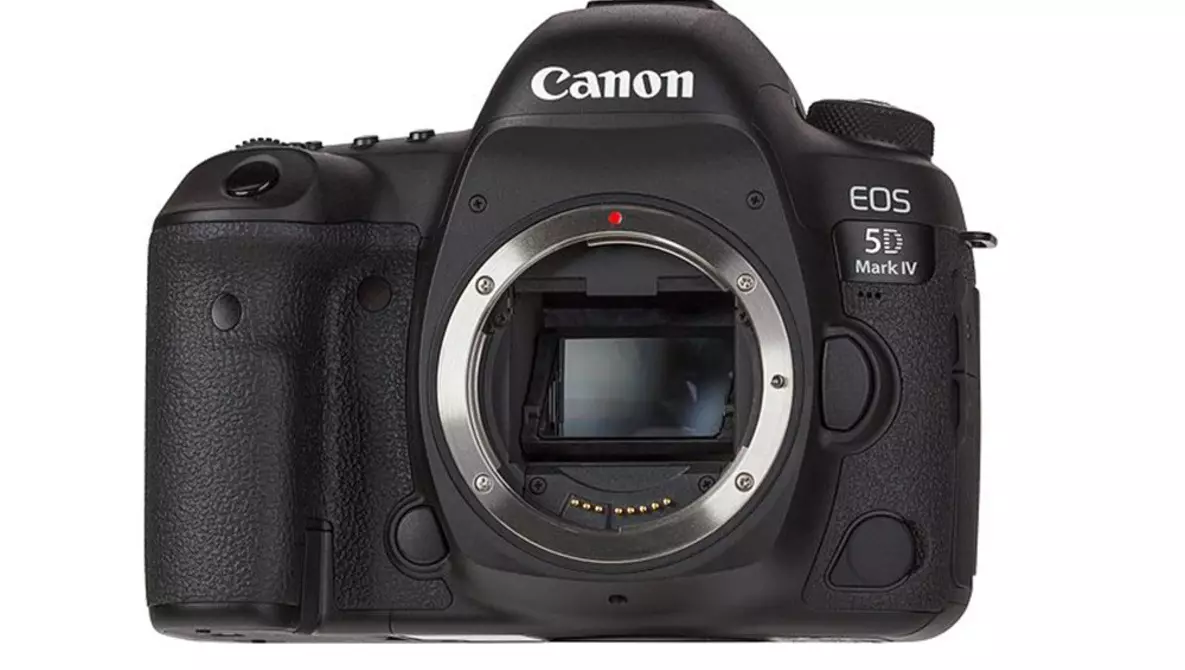 A Canon C-Log frissítést biztosít az 5D Mark IV-hez
