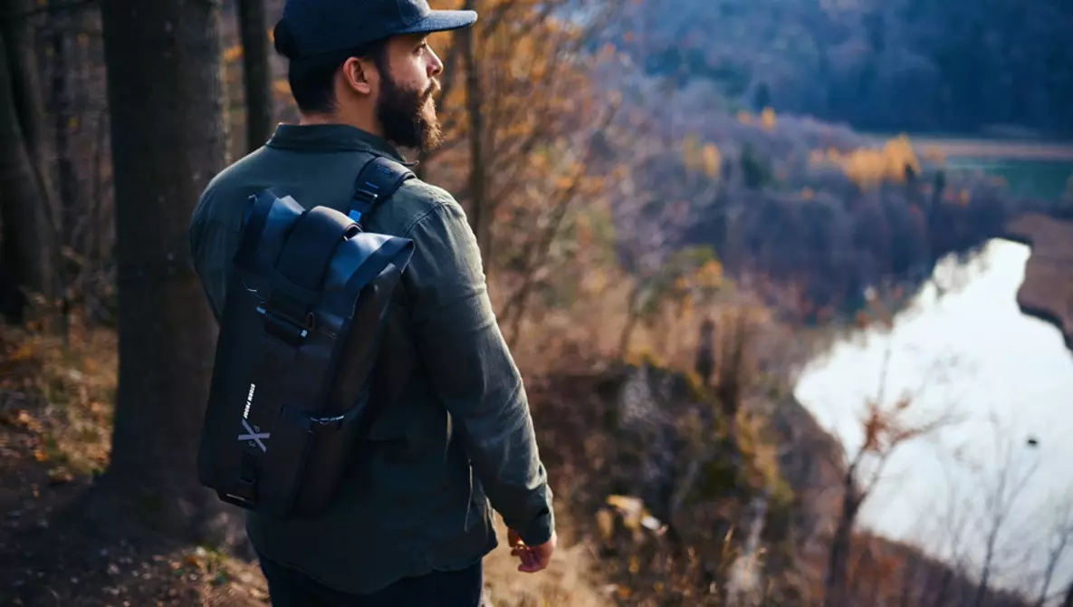 Suriin ng Fstoppers ang Perpektong Bag para sa Iyong DJI Mavic, ang Miggo Agua Stormproof Drone Lander