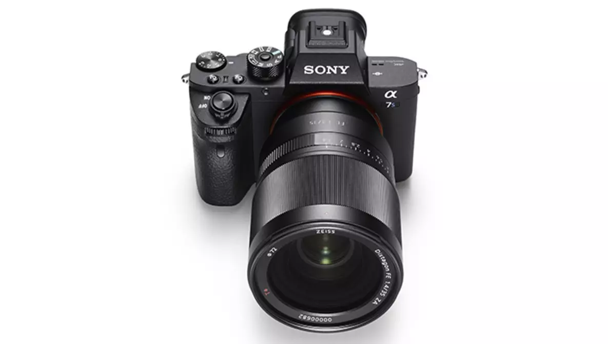 Sony anunță a7S II cu video intern 4K și fotografiere ISO 409.600