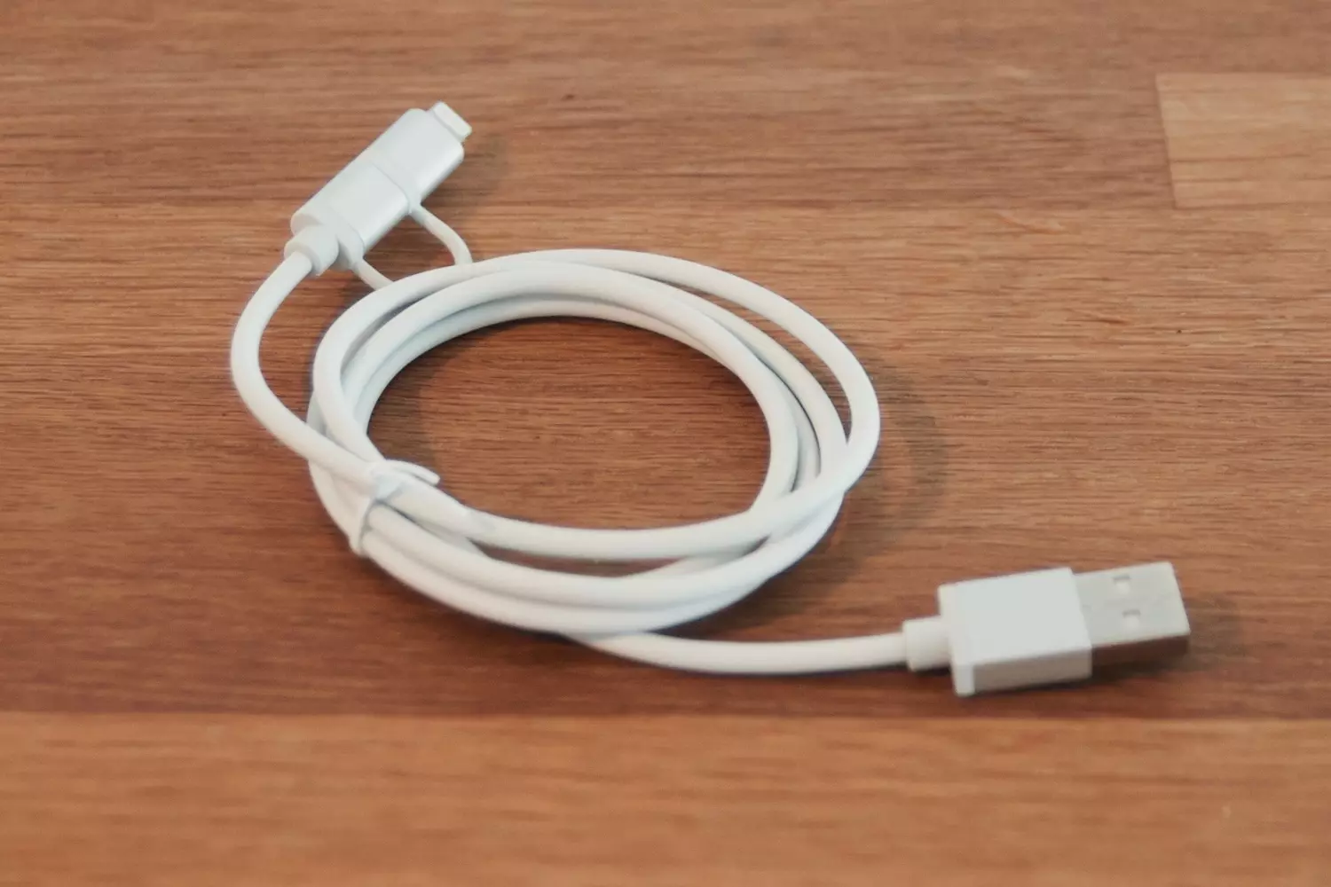 Gisusi sa Fstoppers ang Ugreen 2-in-1 Lightning ug Micro USB Cable 179068_2