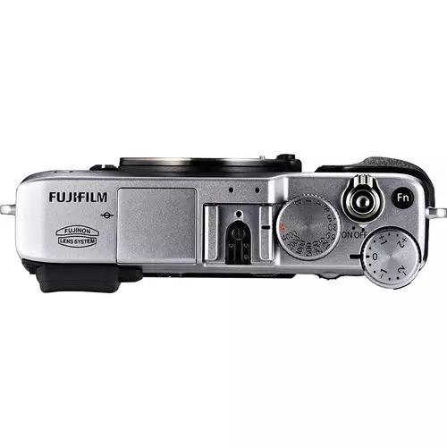 Fujifilm X-E1 թվային ֆոտոխցիկը հարվածում է խանութի դարակներին 179249_4