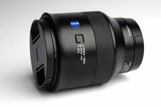 Fstoppers ពិនិត្យឡើងវិញនូវ Zeiss Batis 40mm f/2 CF Lens 24344_5