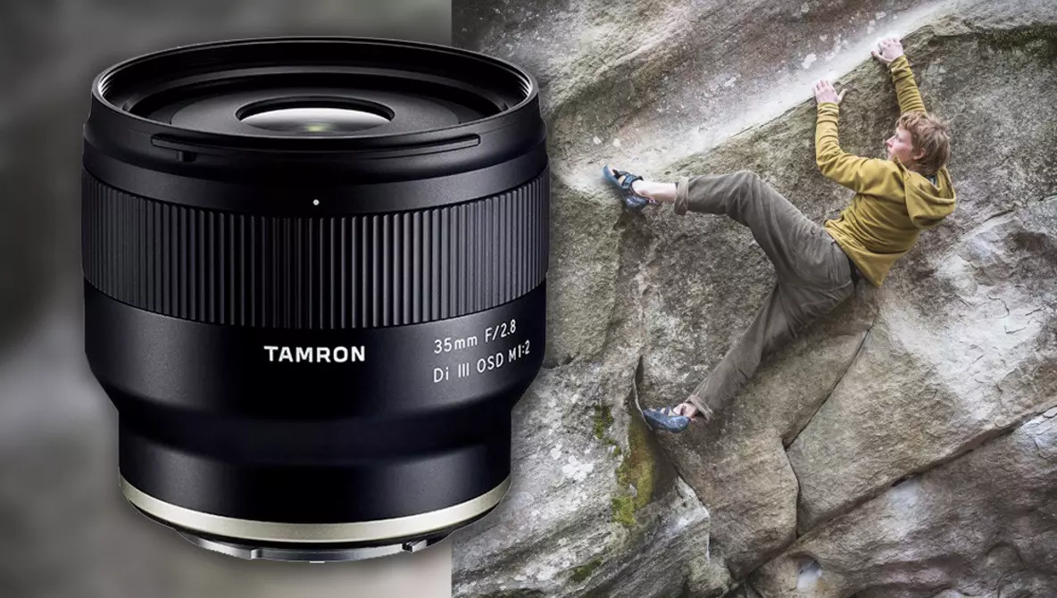 Fstoppers Tamron 35mm f/2.8 லென்ஸை மதிப்பாய்வு செய்கிறது