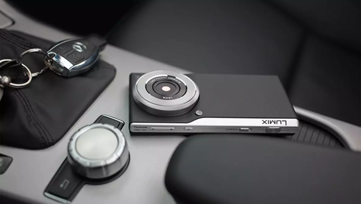 El telèfon intel·ligent Panasonic CM1 compta amb un sensor d'1 polzada i una lent Leica