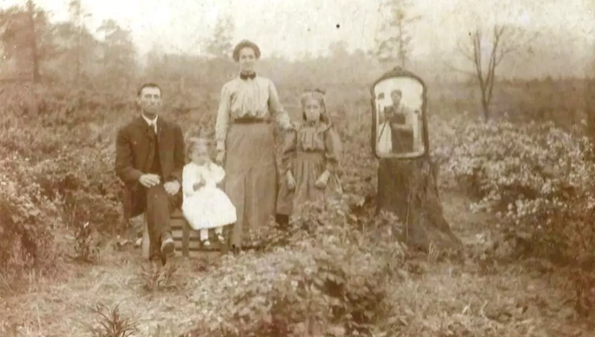 Une photographie centenaire révèle ce qu'il fallait pour capturer le selfie parfait