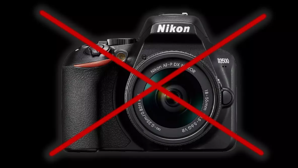 Ua amata ona mou ese mai le maketi a Nikon's APS-C meapueata?