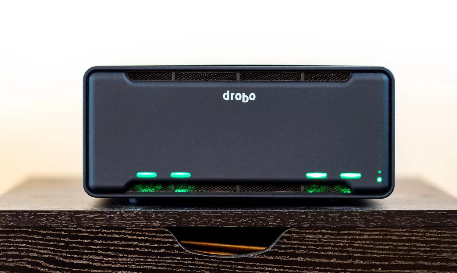 Urashaka Kwizerwa Kwizerwa Ntugomba Kubitekerezaho? Tekereza kuri Drobo 28204_2