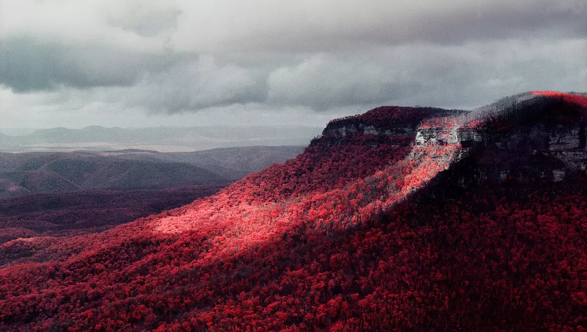 Ahoana ny fomba hitifitra ny sarimihetsika Aerochrome tsy mampino an'i Kodak