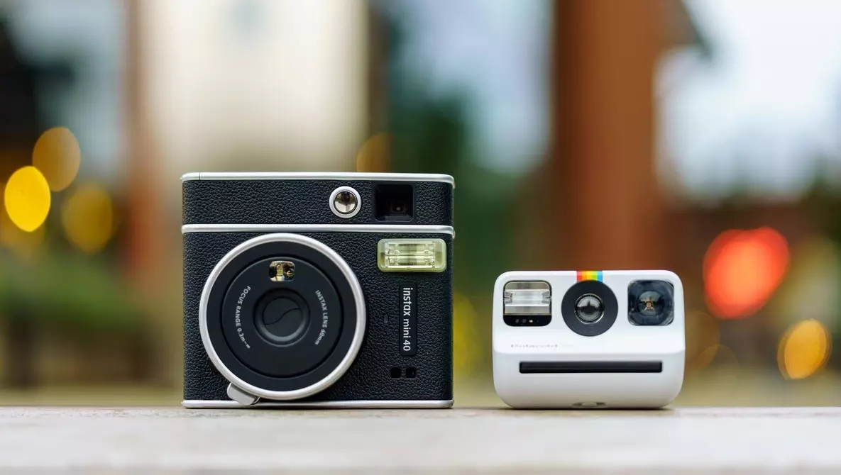 Fujifilm Instax Mini 40 versus Polaroid Go: Was ist die beste Mini-Sofortbildkamera?