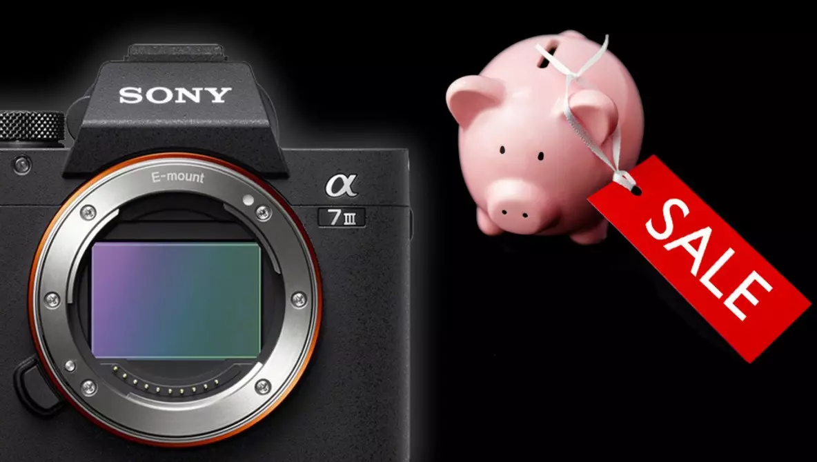 Арзандатуу эскертүүсү: Sony a7 III эч качан мынчалык арзан болгон эмес