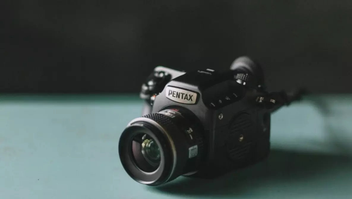 Pentax 645z vidutinio formato skaitmeninių fotoaparatų apžvalga