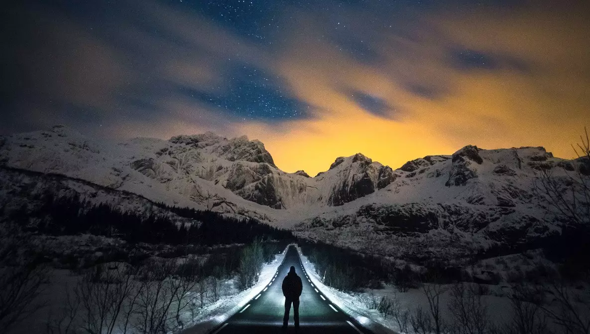 Niezbędne wskazówki dotyczące fotografii nocnego krajobrazu od Chrisa Burkarda