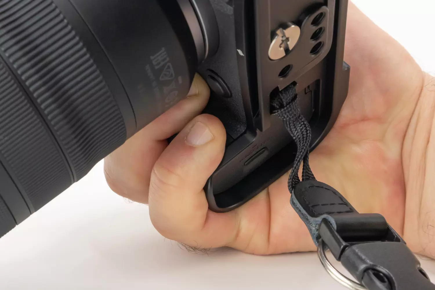Fstoppers recenzira L-nosilec polne dolžine Peipro za Canon EOS R5 in R6 32875_3