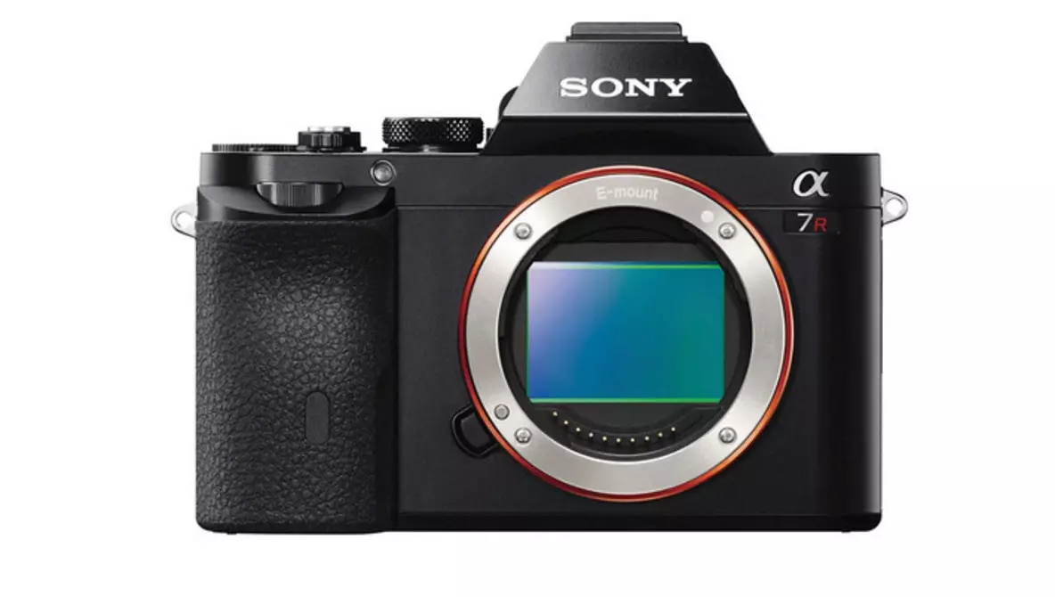 Fstoppers Sony a7R Compact Full Frame kamerasini ko'rib chiqadi