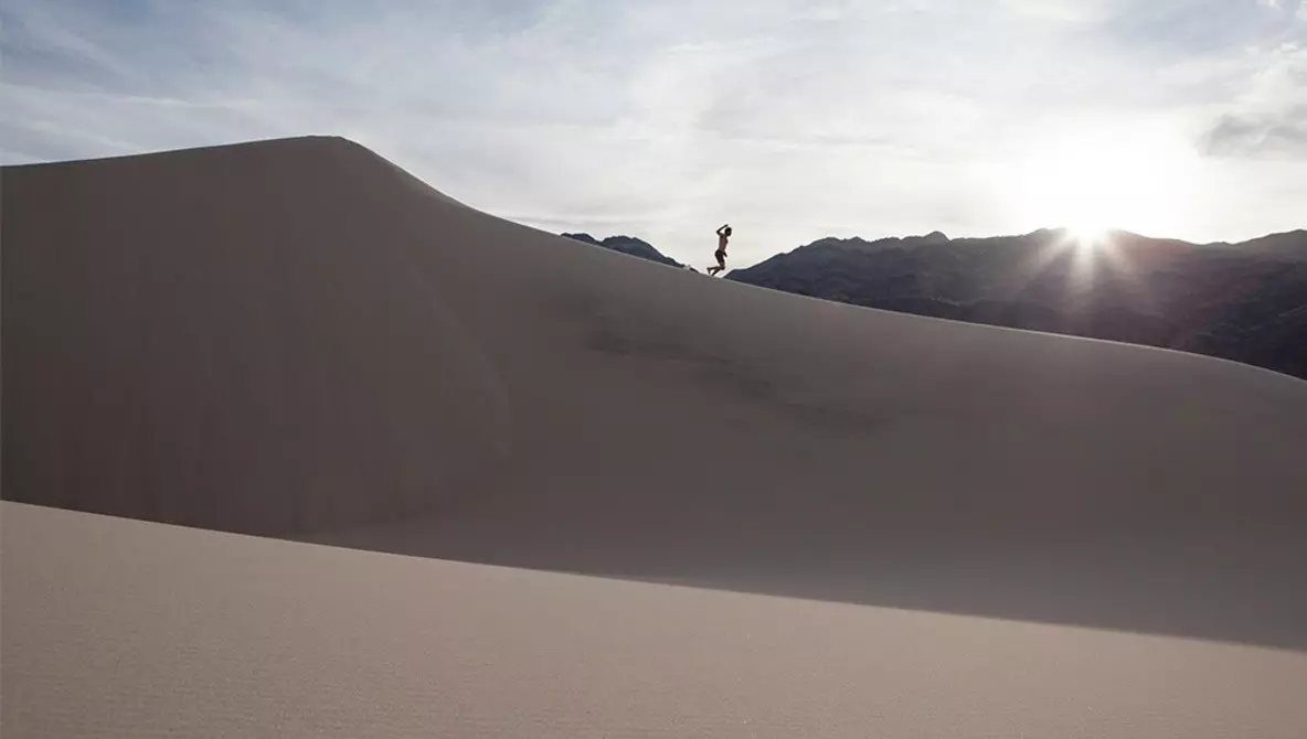 Bagaimana Seorang Kreatif Berubah Dari Startup Silicon Valley Menjadi Penulis Bersama Buku Bersama Chris Burkard