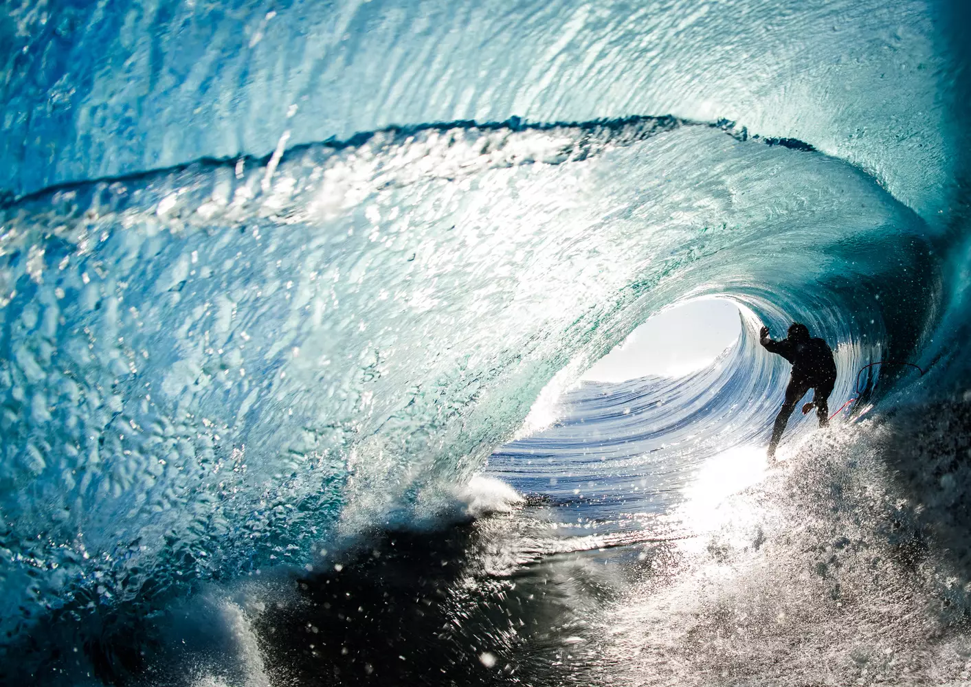16-letni fotograf snema bliskovite fotografije znotraj valov 33743_1