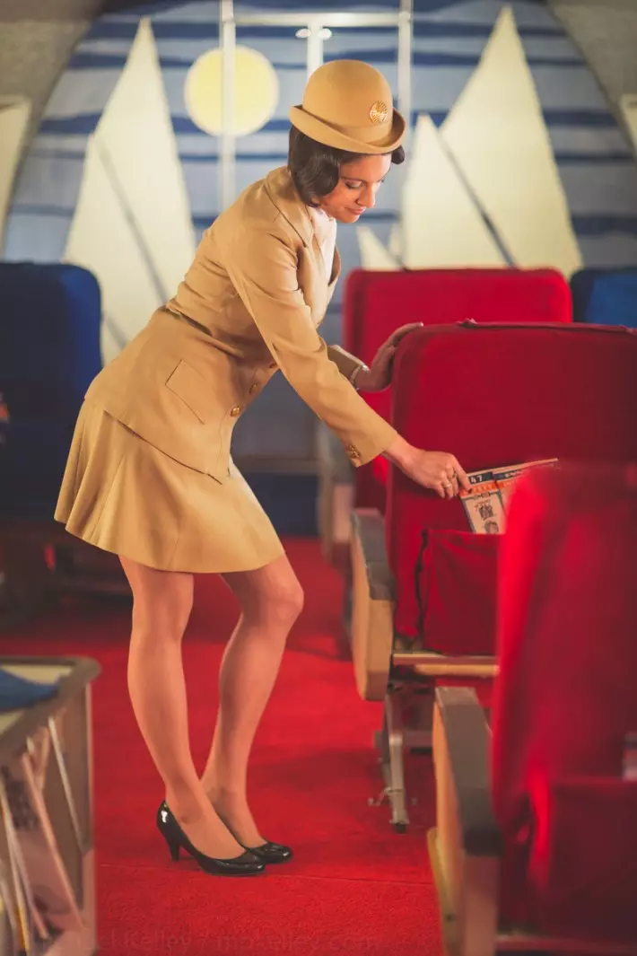 pan-am-stewardess-2