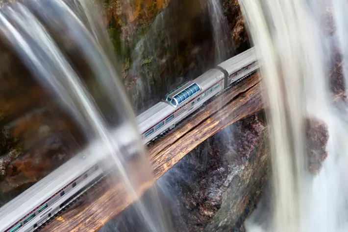 The Canadian: Ghost Train Crossing Canada 338796_11