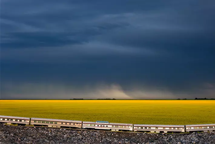 The Canadian: Ghost Train Crossing Canada 338796_3