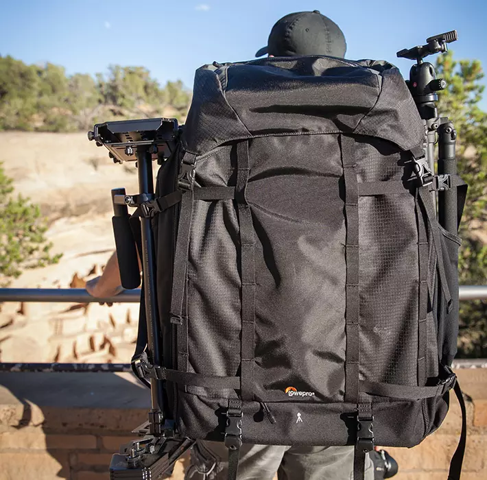 Adolygiad Fstoppers O'r Cawr Pro Trekker 650 Backpack O Lowepro 33999_1