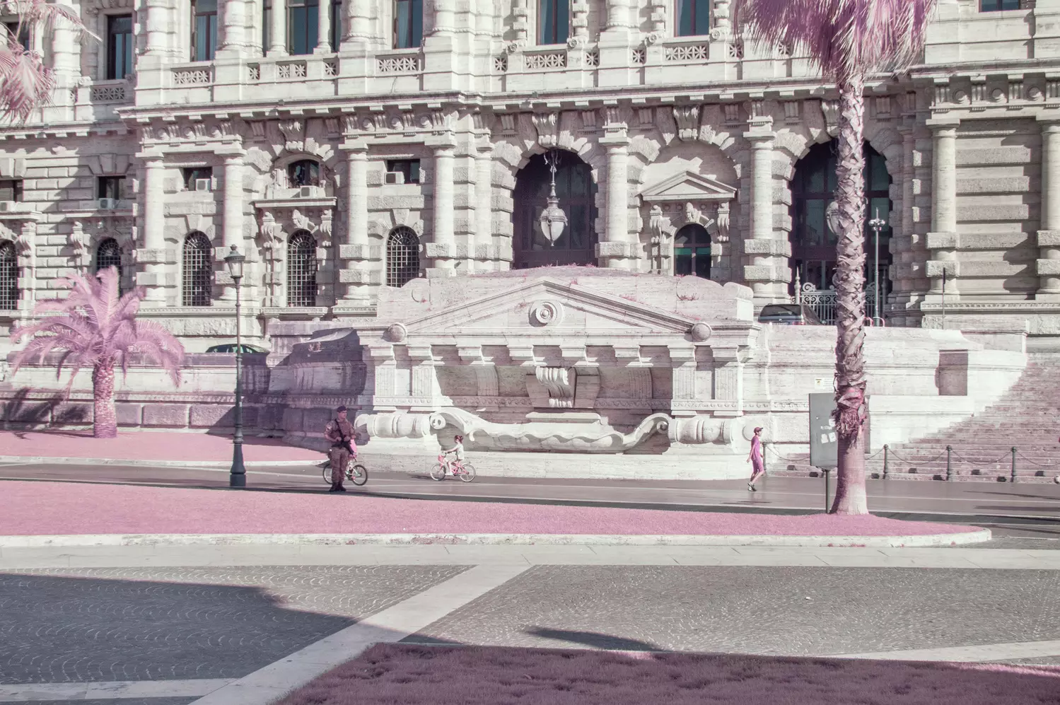 Roma Rosa: A Surreal Infrared View ຂອງ Rome 34143_7