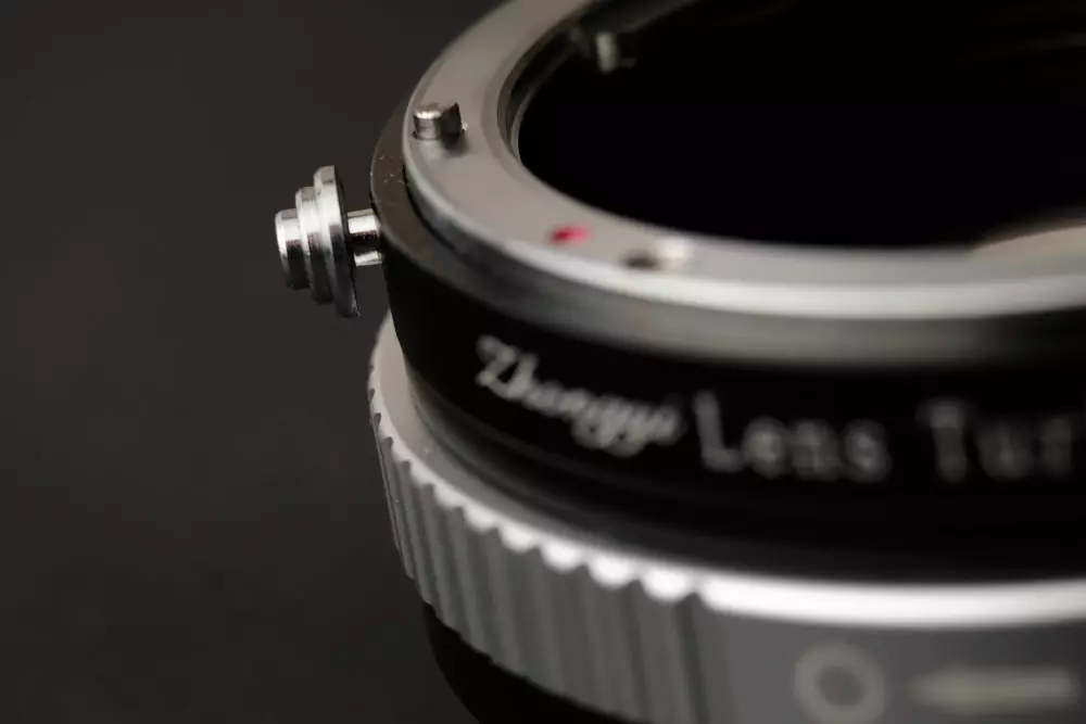 Fstoppers Zhongyi Lens Turbo II Nikon F-ді Fujifilm X фокус редукторына қарайды 34182_2