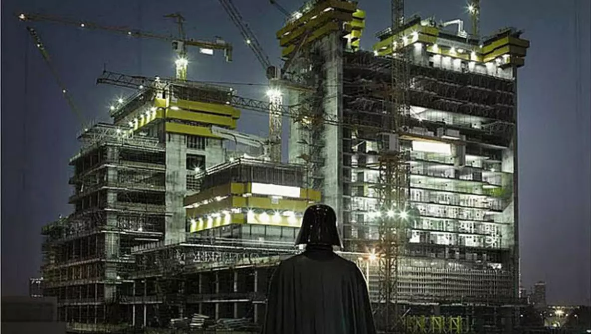 [Pics] Lensa Gelap: Star Wars Meets Real Life