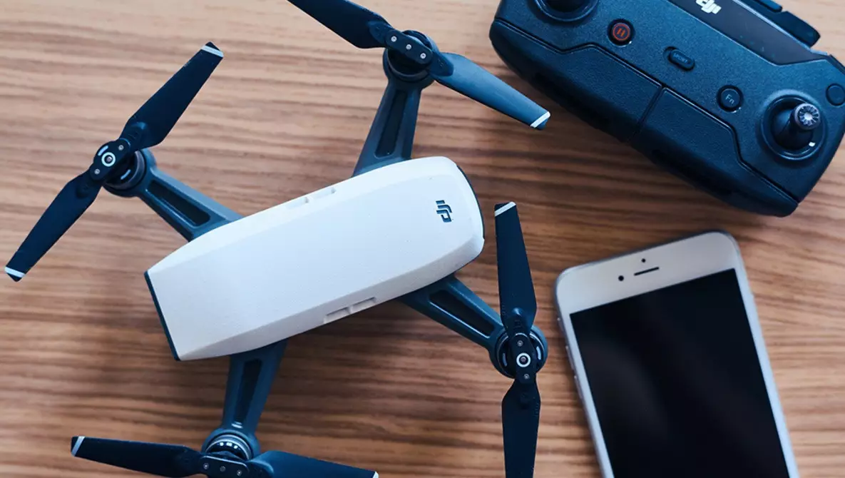 Fstoppers revisa o DJI Spark, o dron máis barato da compañía