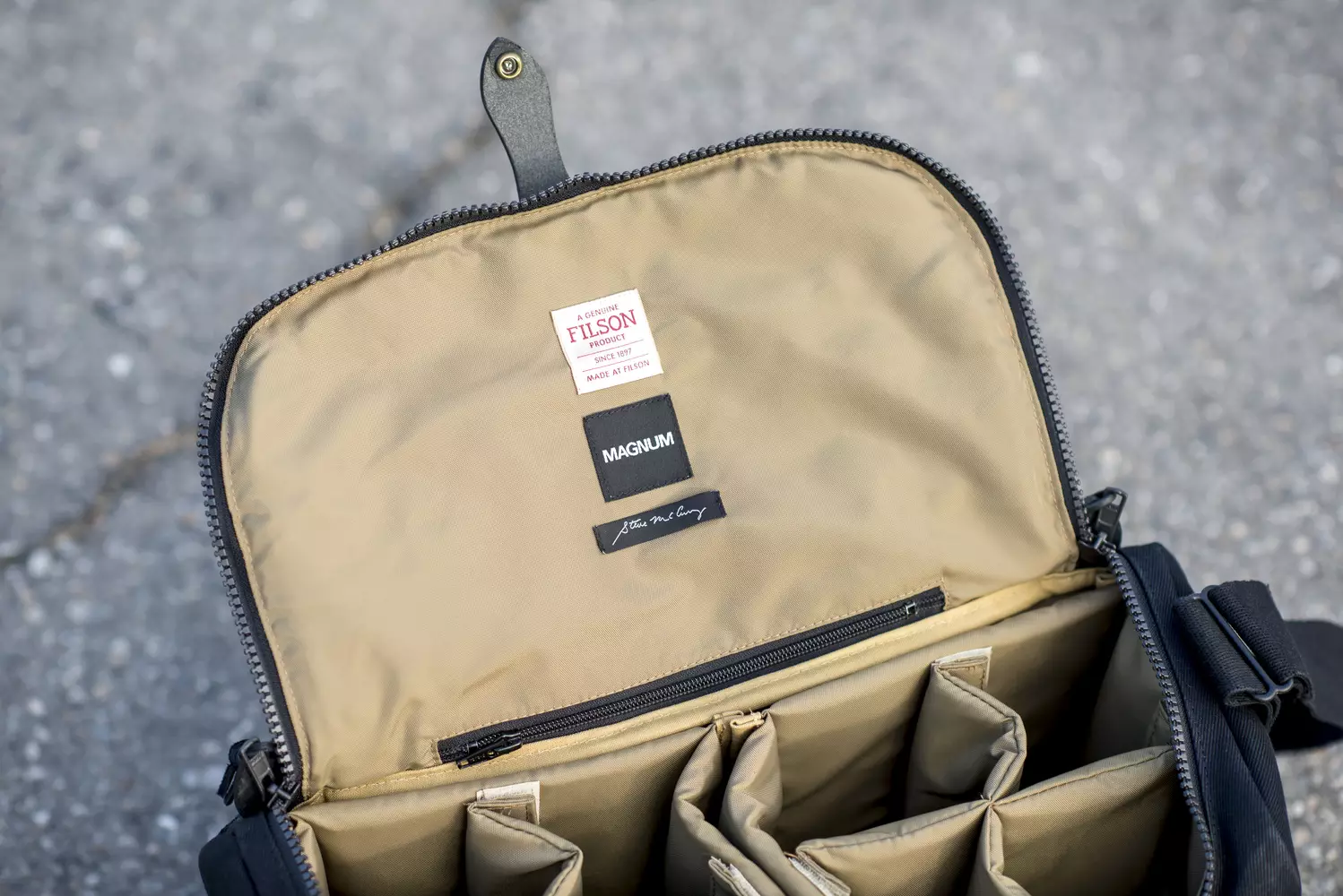 Filson's McCurry Sportsman Bag: ஒரு முழுமையான விமர்சனம் மற்றும் எப்படி இது எனக்கு உலகின் மிகப்பெரிய உதவியாக இருந்தது 34633_1