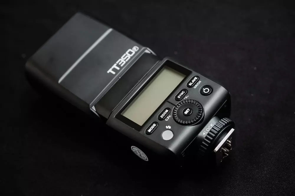 Fstoppers, Fujifilm X용 Godox Thinklite TT350F 플래시 리뷰 35569_1