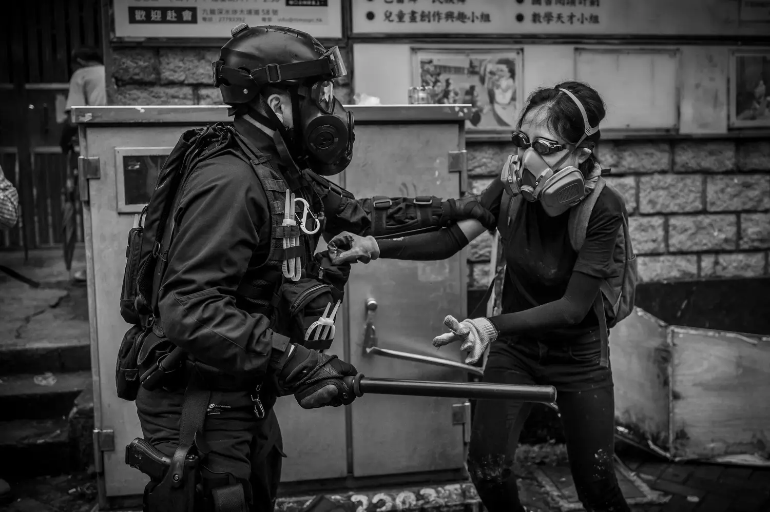 Кръв, пот и сълзотворен газ: Какво е необходимо, за да заснемете наградени снимки на насилствен протест 36010_14