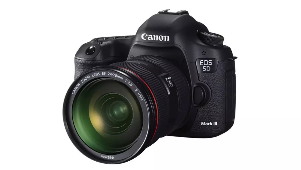 د EOS 5D مارک III فرم ویئر نسخه 1.2.1 اوس شتون لري