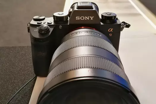 Tu'ulima ma le Sony a9 Fa'asalalau Fou: O'u Mea e Five Fiafia 38659_5