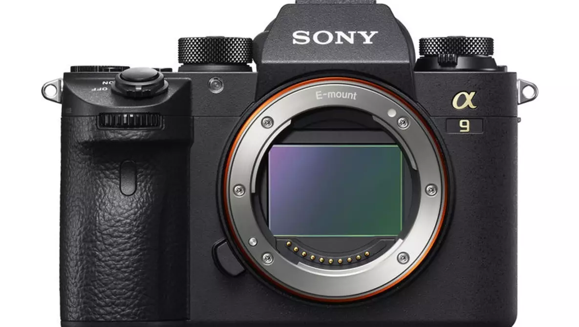 Sony a9 Kirol-lenterik gabeko kirol kamera bat da